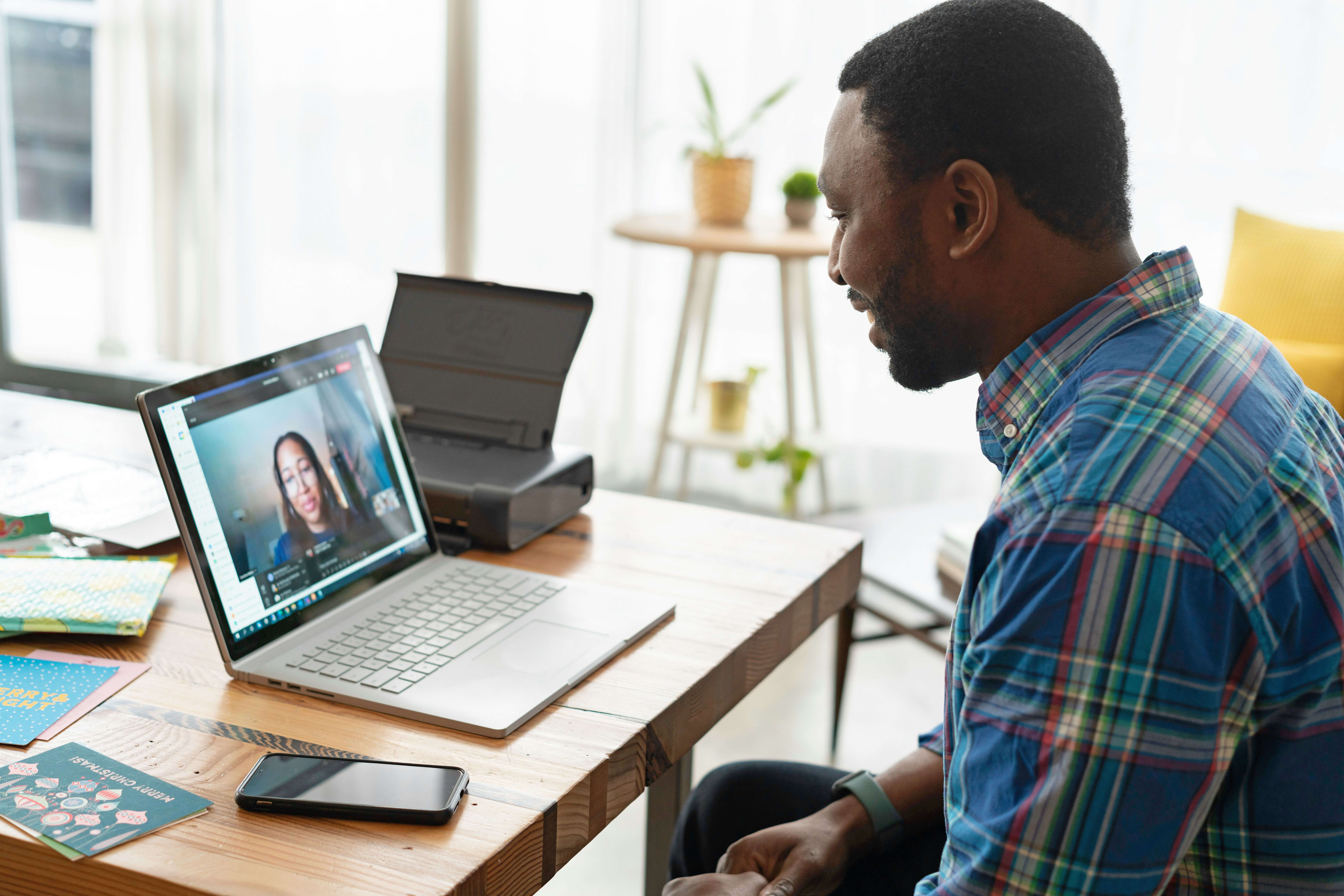 In the Loop: Communicating Well with Hybrid & Remote Employees ...
